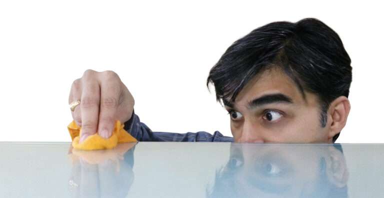 7 Key Signs Of OCD: Understanding Obsessive-Compulsive Disorder - Delhi ...